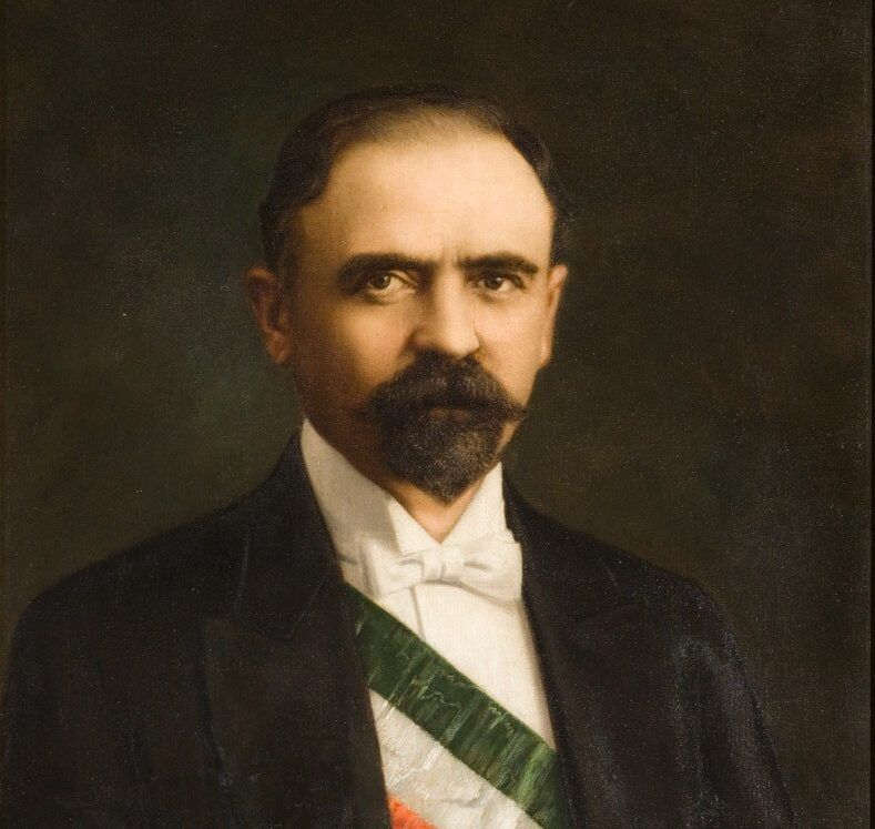 DECADES INFOGRAPHIC | Genially