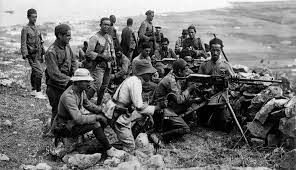 LINEA DEL TIEMPO SOCIALES TEMA 8 | Genially