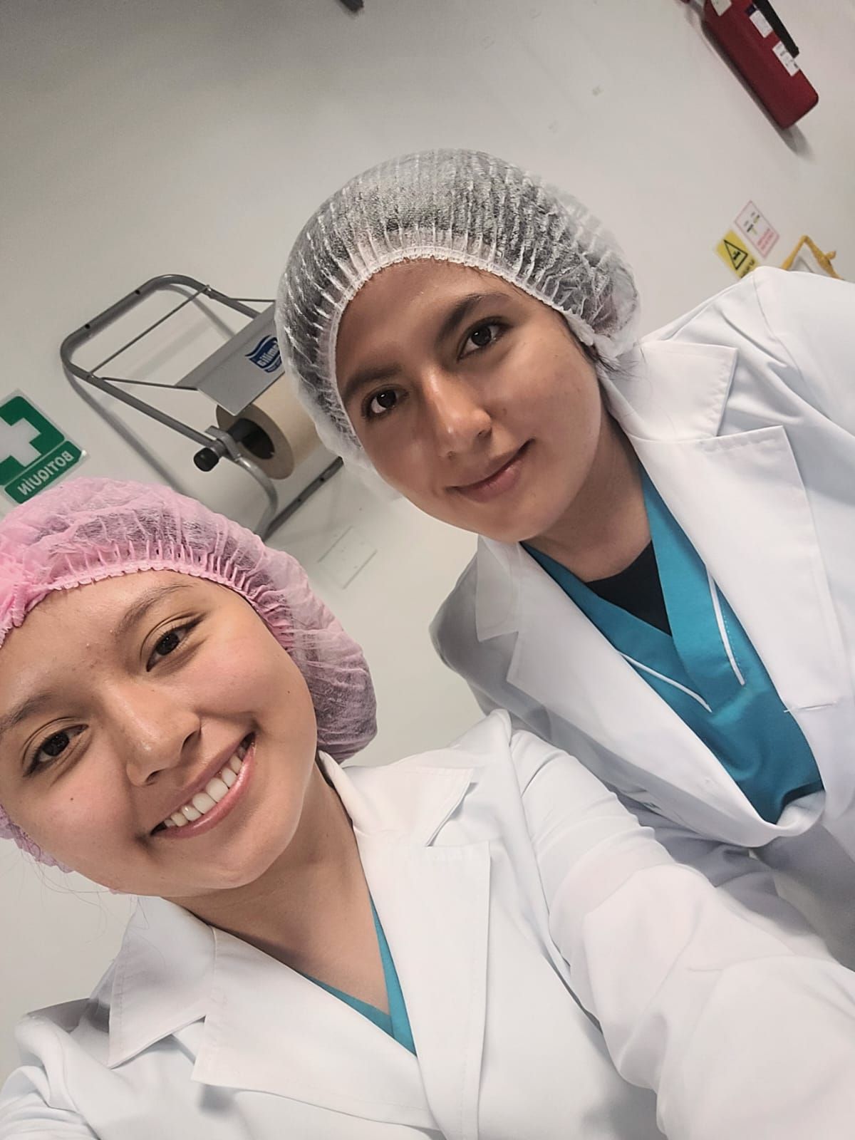 Máquinas y materiales de laboratorio | Genially