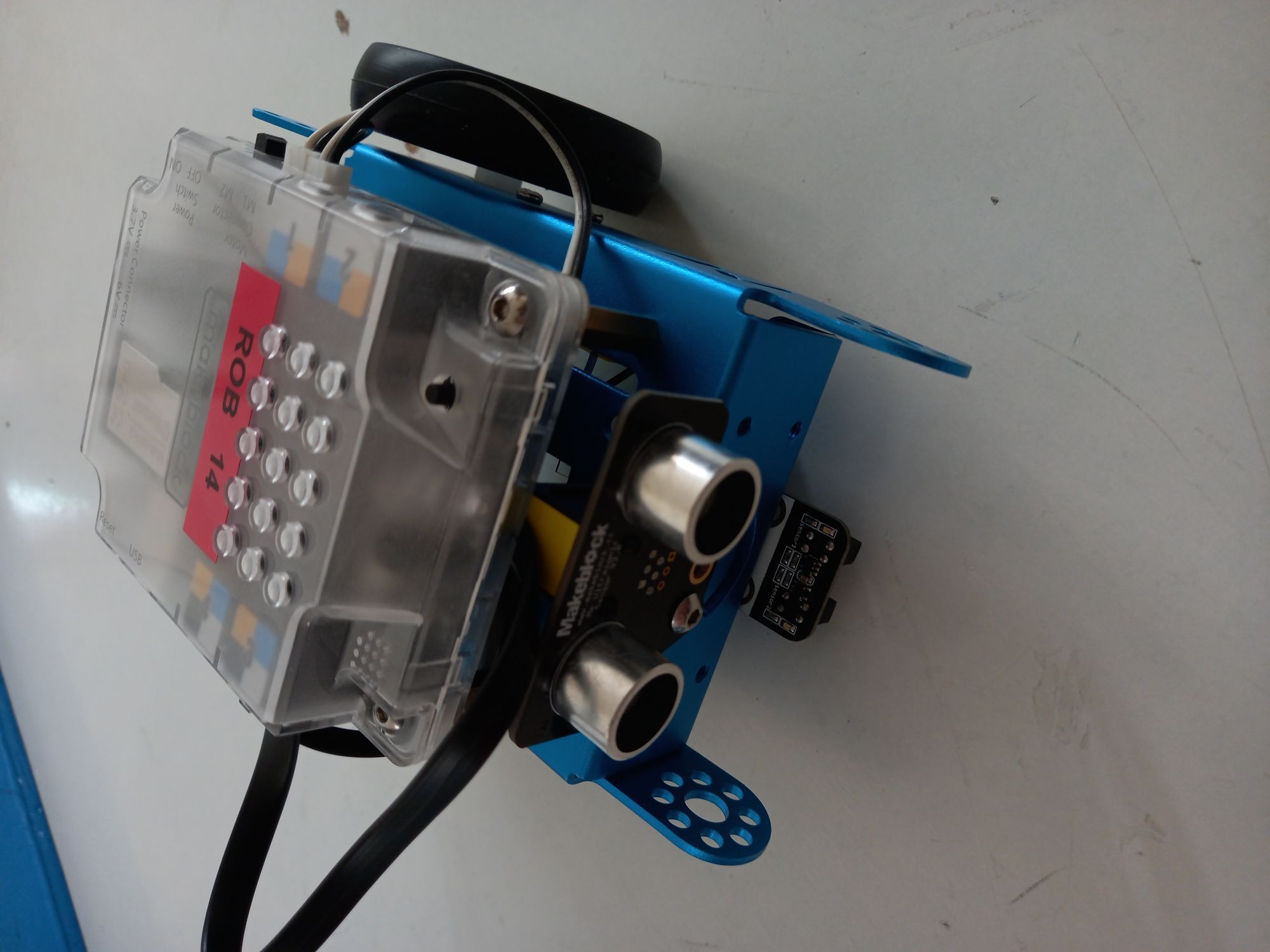 Image interactive mbot