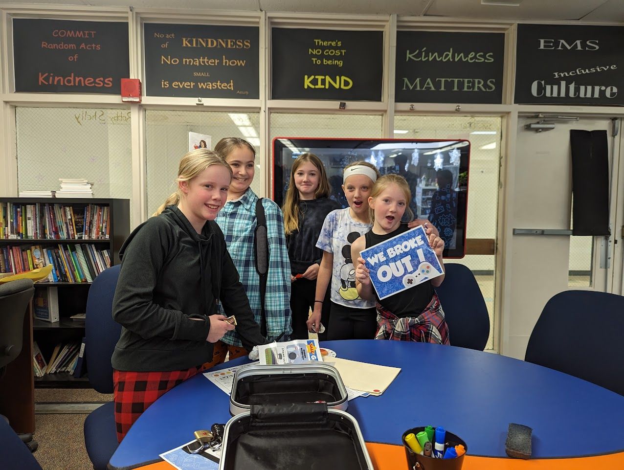 The Dyer Need - Volume 1, Issue 13