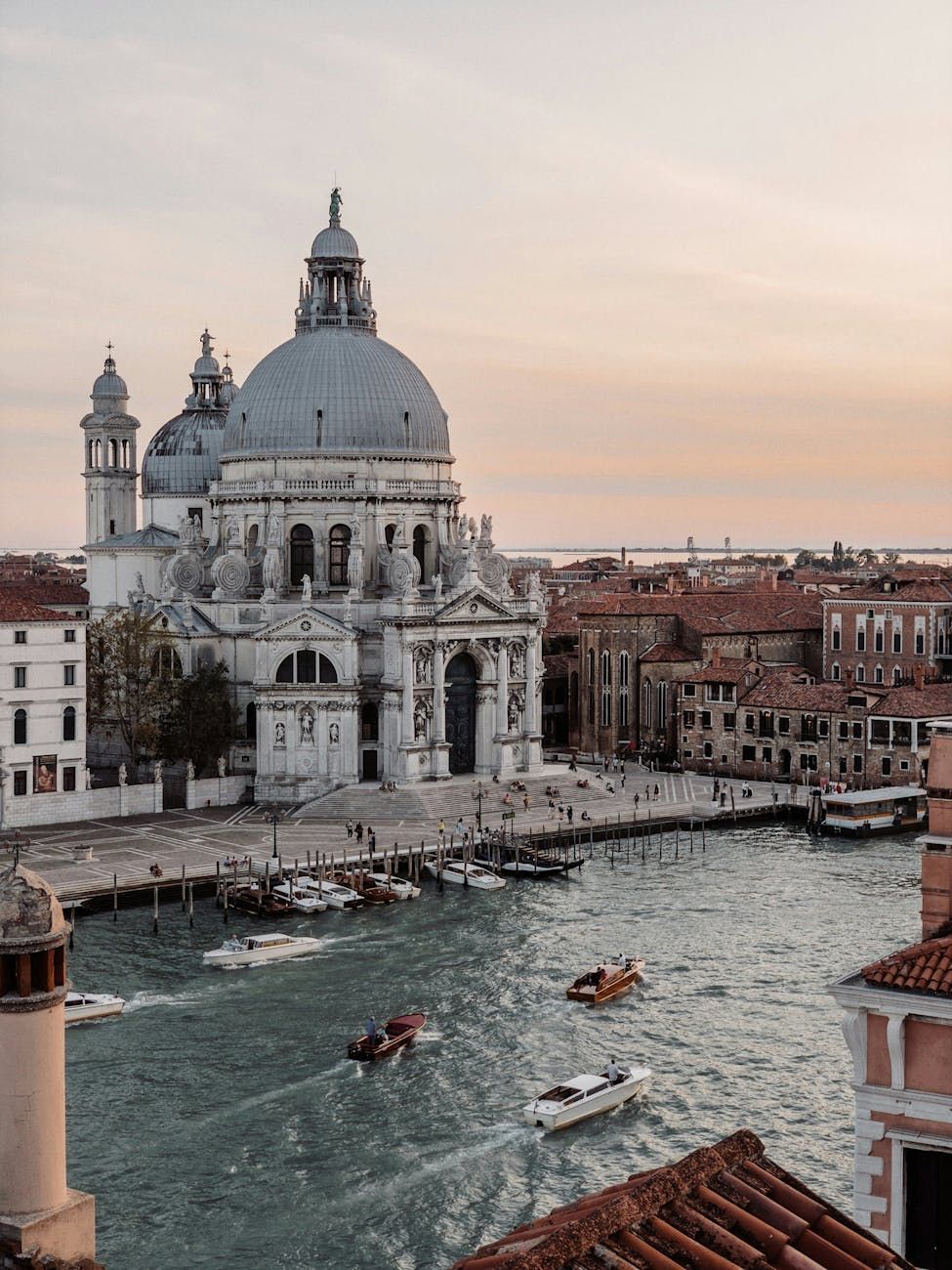 chiese medievali | Genially
