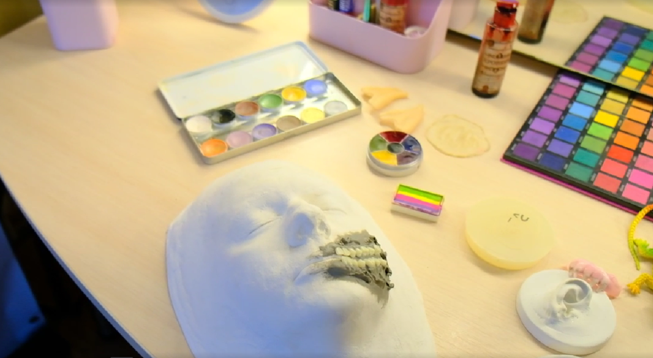 Minimal interactive image