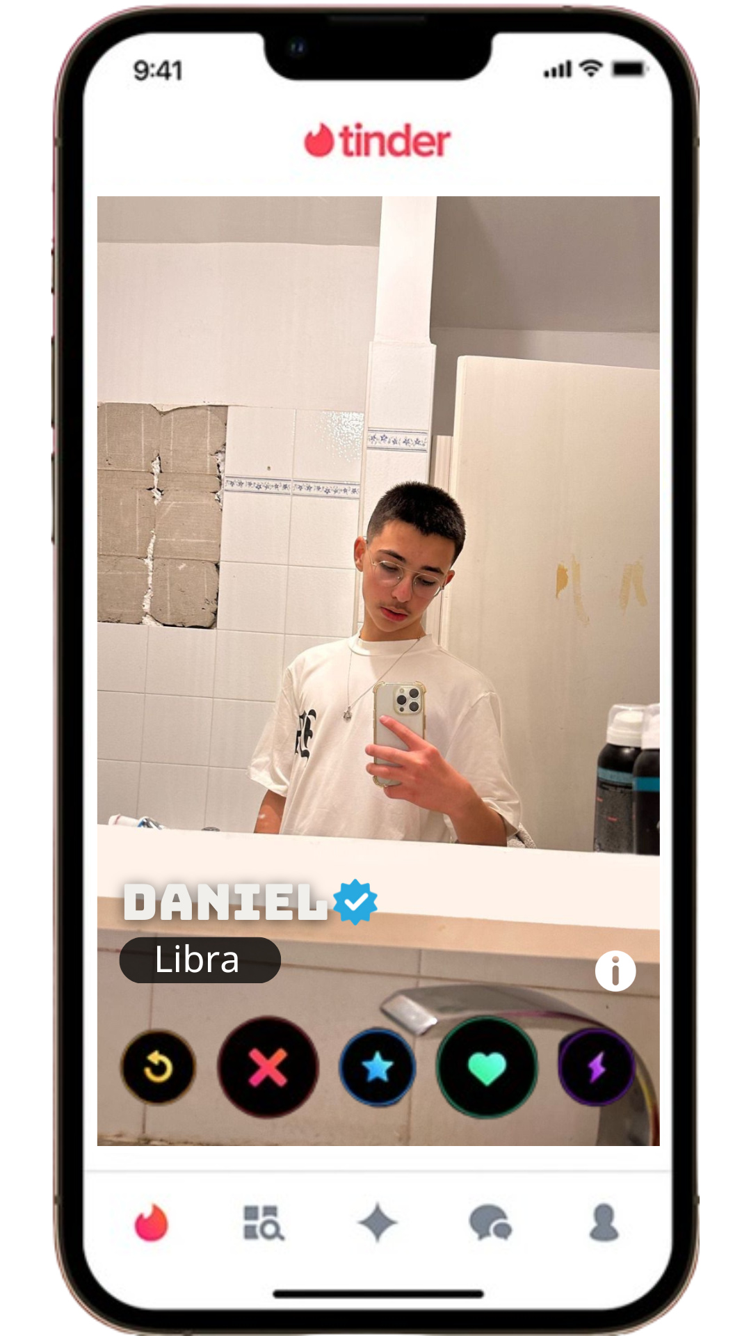 Essential Vertical Interactive Image | Genially