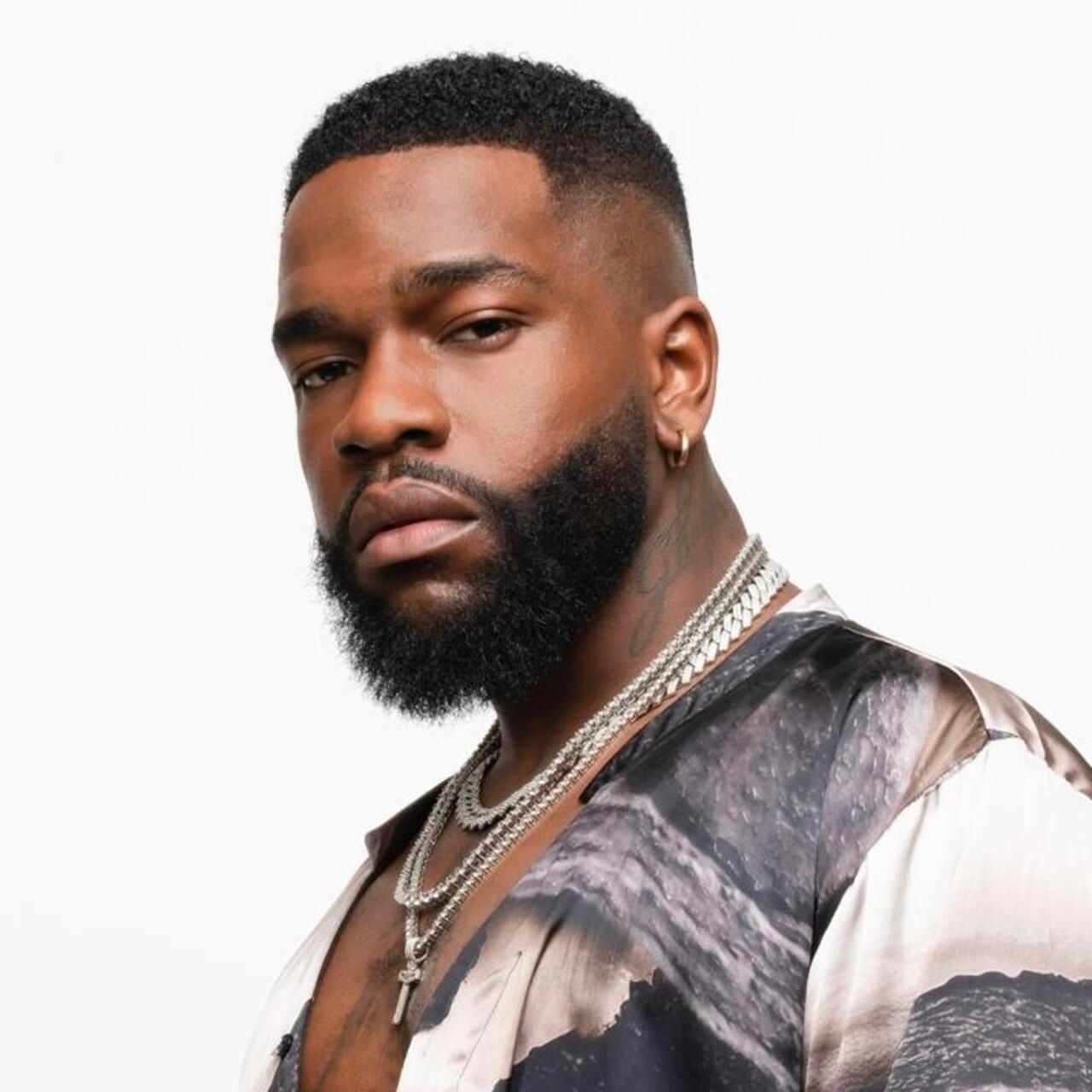 exposé tayc | Genially